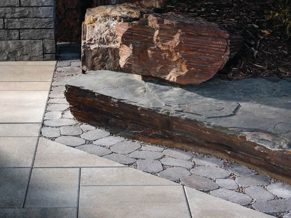 Belgian Cobble :: Arizona Stone Brick Pavers | SiteOne Landscape Supply